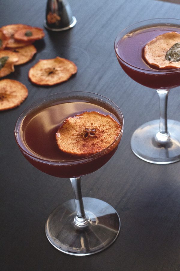 Autumn Spiced Apple Brandy Cocktail – HonestlyYUM